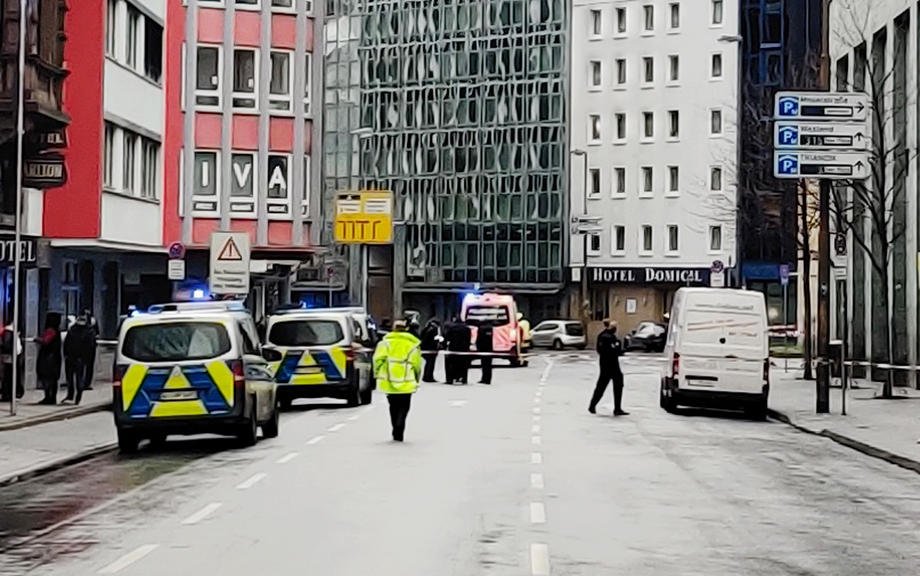 Allemagne : une attaque au couteau à Francfort fait plusieurs blessés ... Allemagne : une attaque au couteau à Francfort fait plusieurs blessés ...