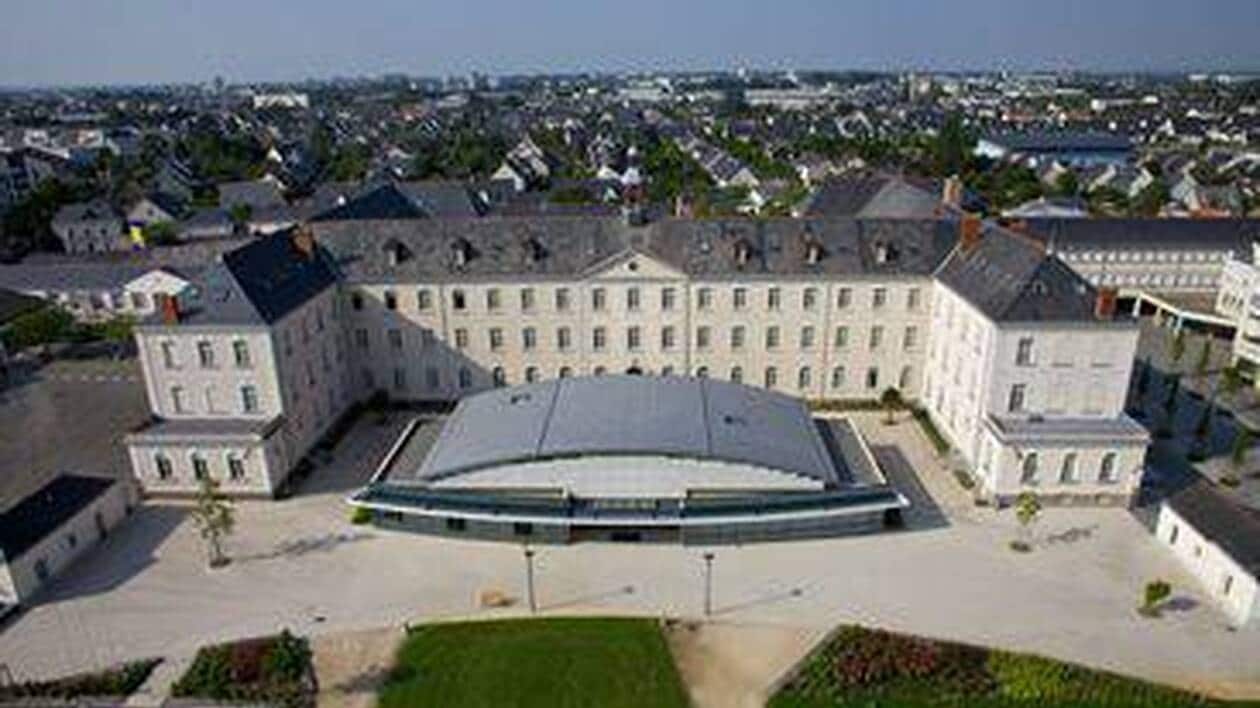 Angers : Armés de couteaux et de matraques, ils viennent régler des ...