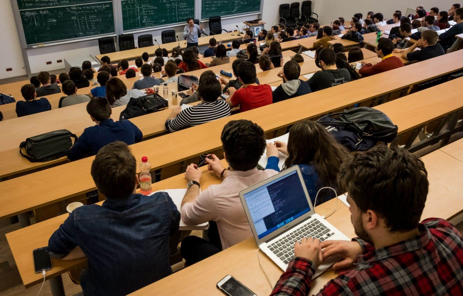 France Selon Des Chercheurs La Discrimination Pour Une Inscription En Master Des étudiants