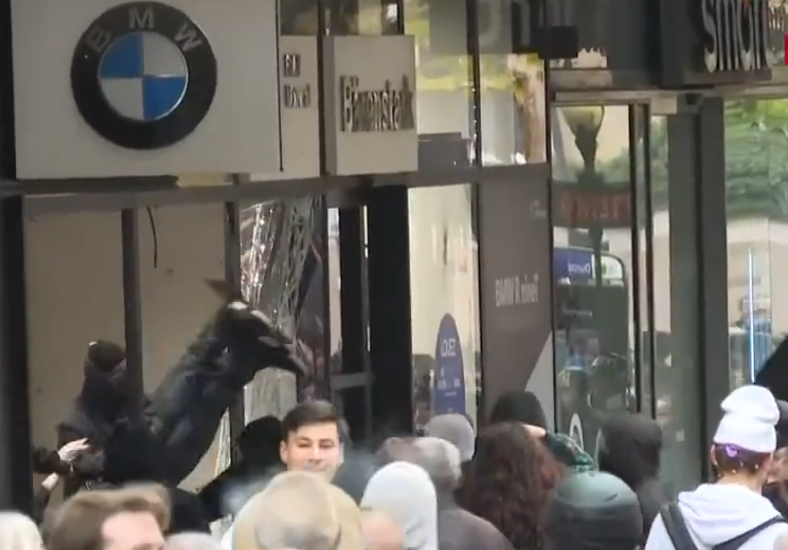 Paris : Violents incidents lors de la manifestation Paris : Violents incidents lors de la manifestation