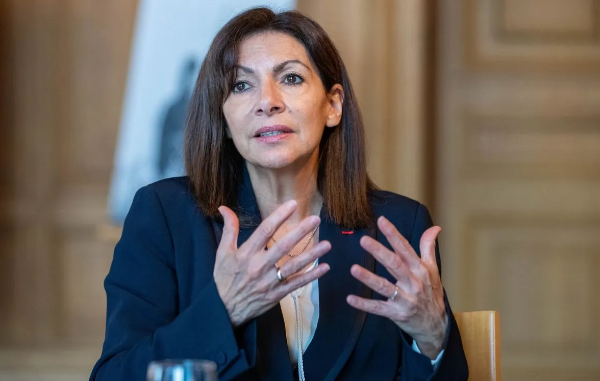 Après avoir été condamnée, Anne Hidalgo communique le détail de ses ...