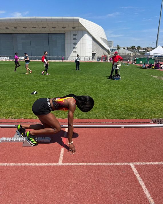 La Fédération française d’athlétisme autorise Halba Diouf, une femme ...