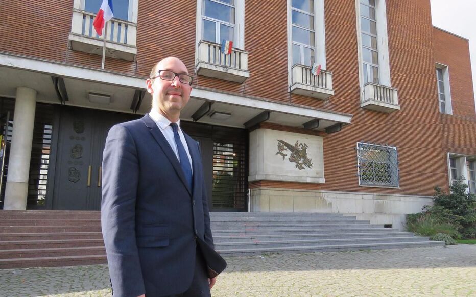 L’ex-maire du Bourget (93), Yannick Hoppe (PS), victime d’une agression homophobe à Dijon (21 ...