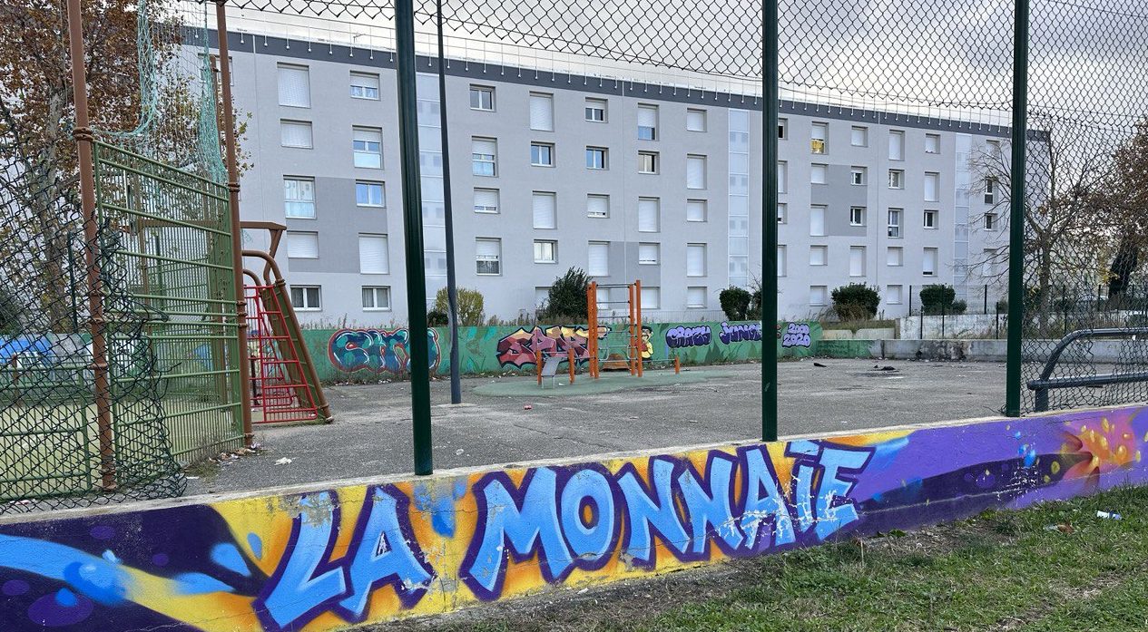Reportage dans la cité de la Monnaie, à Romans-sur-Isère : « Ça va ...
