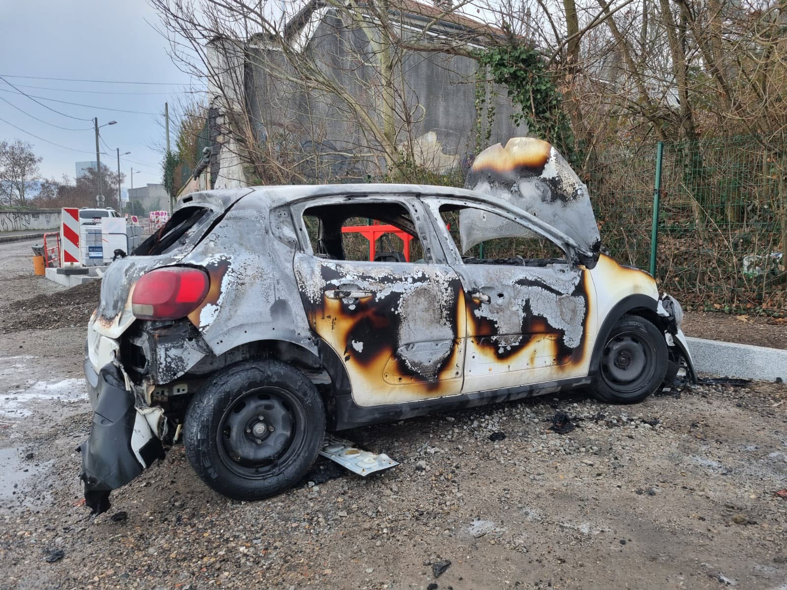 Saint-Étienne (42) : sept véhicules volés dans les locaux d’une ...