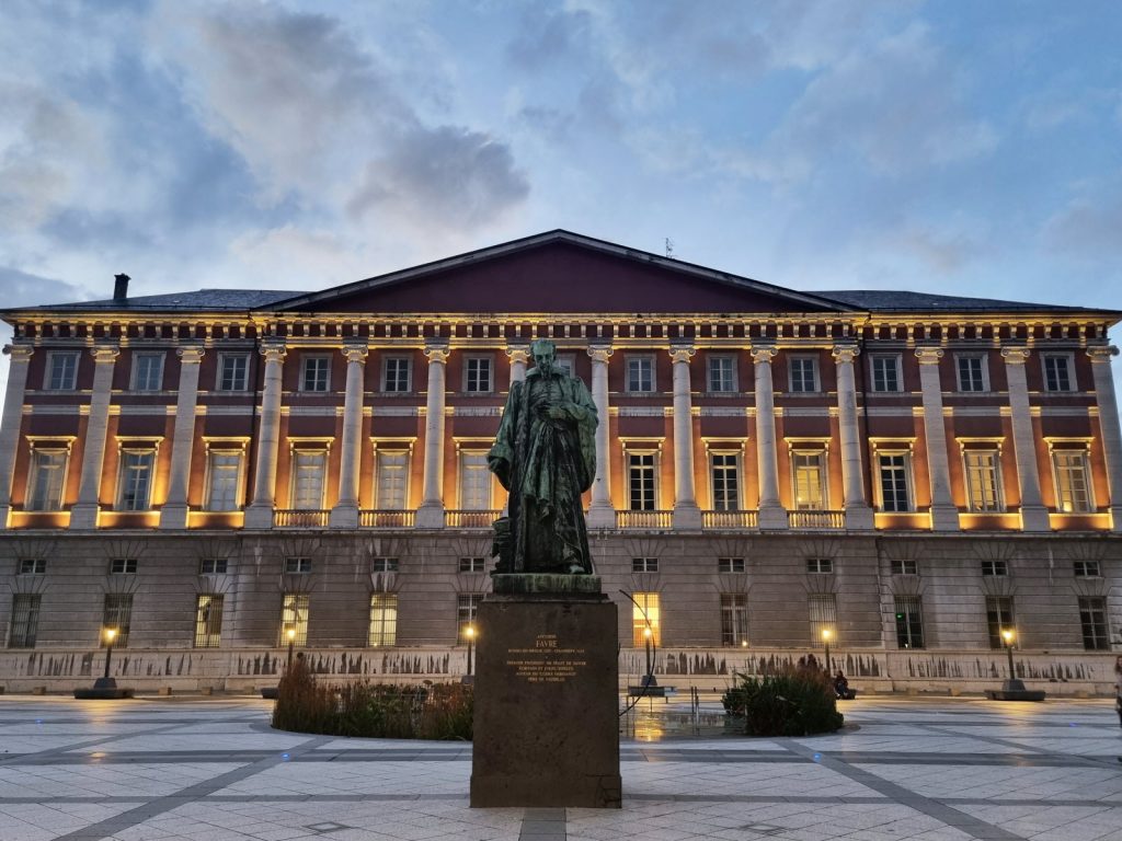 « Vous ne me reverrez plus jamais dans un tribunal » : à Chambéry (73 ...
