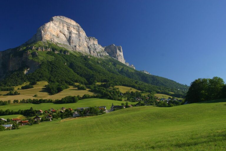 Isère. Le corps «emballé dans un drap» retrouvé dans un état de ...